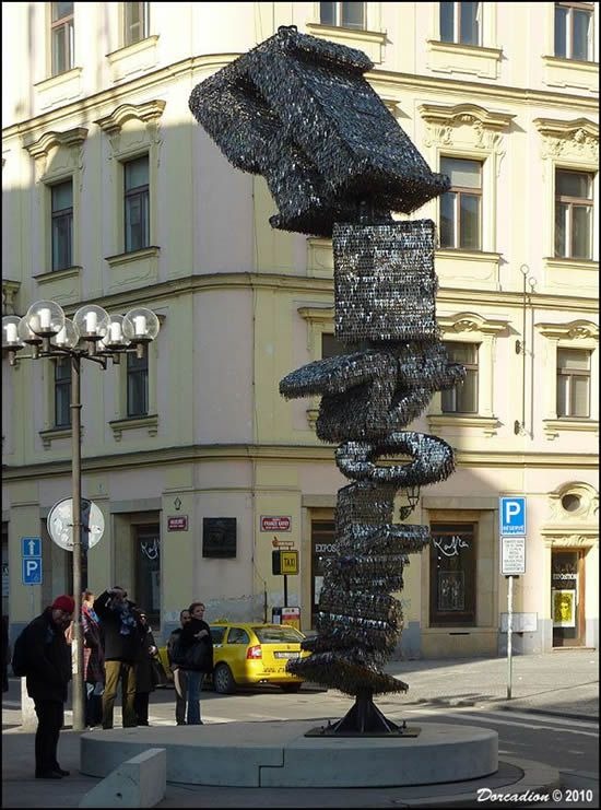 The Key Sculpture at Prague | Amusing Planet